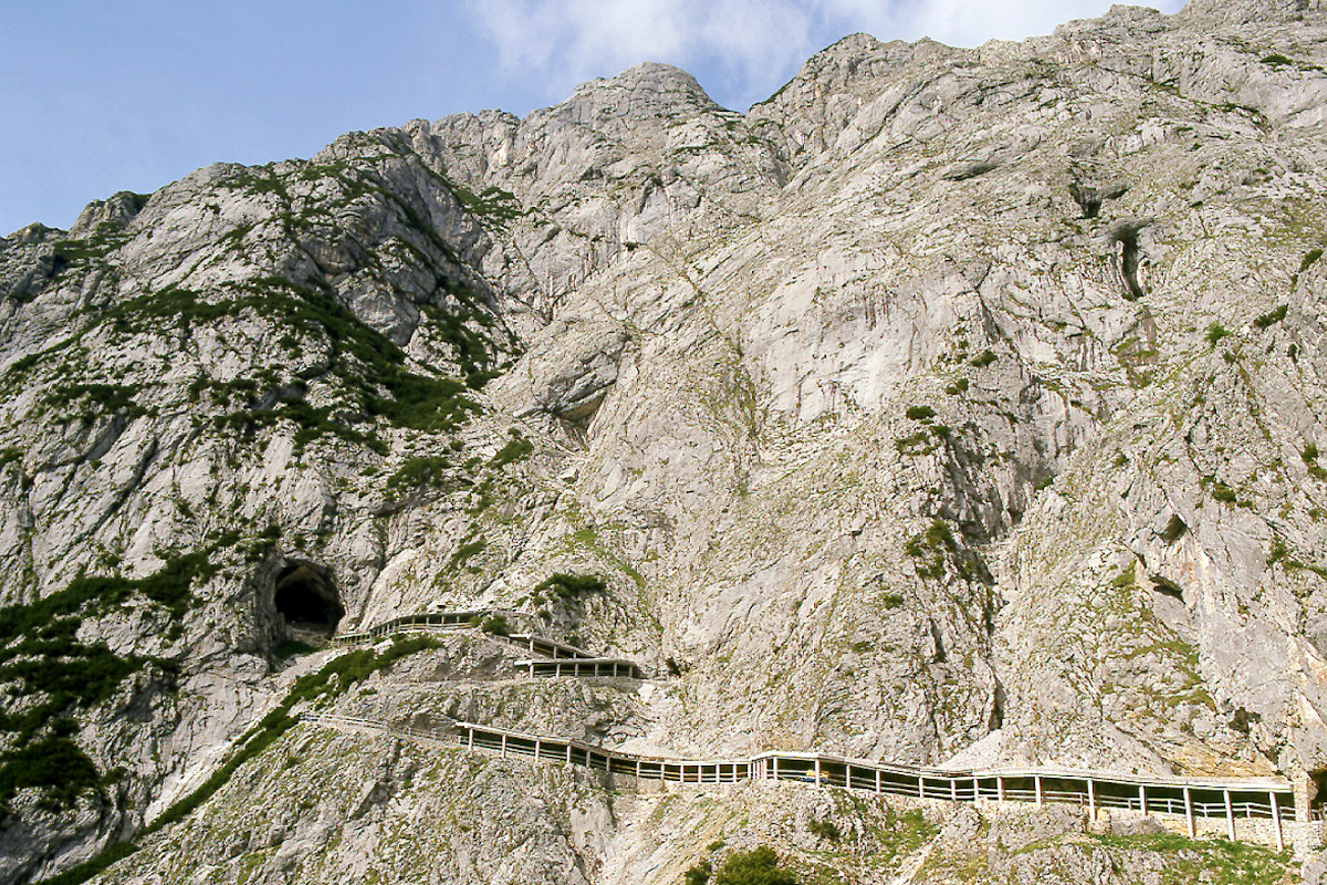 Jaskyňa Eisriesenwelt - Prstom na mape